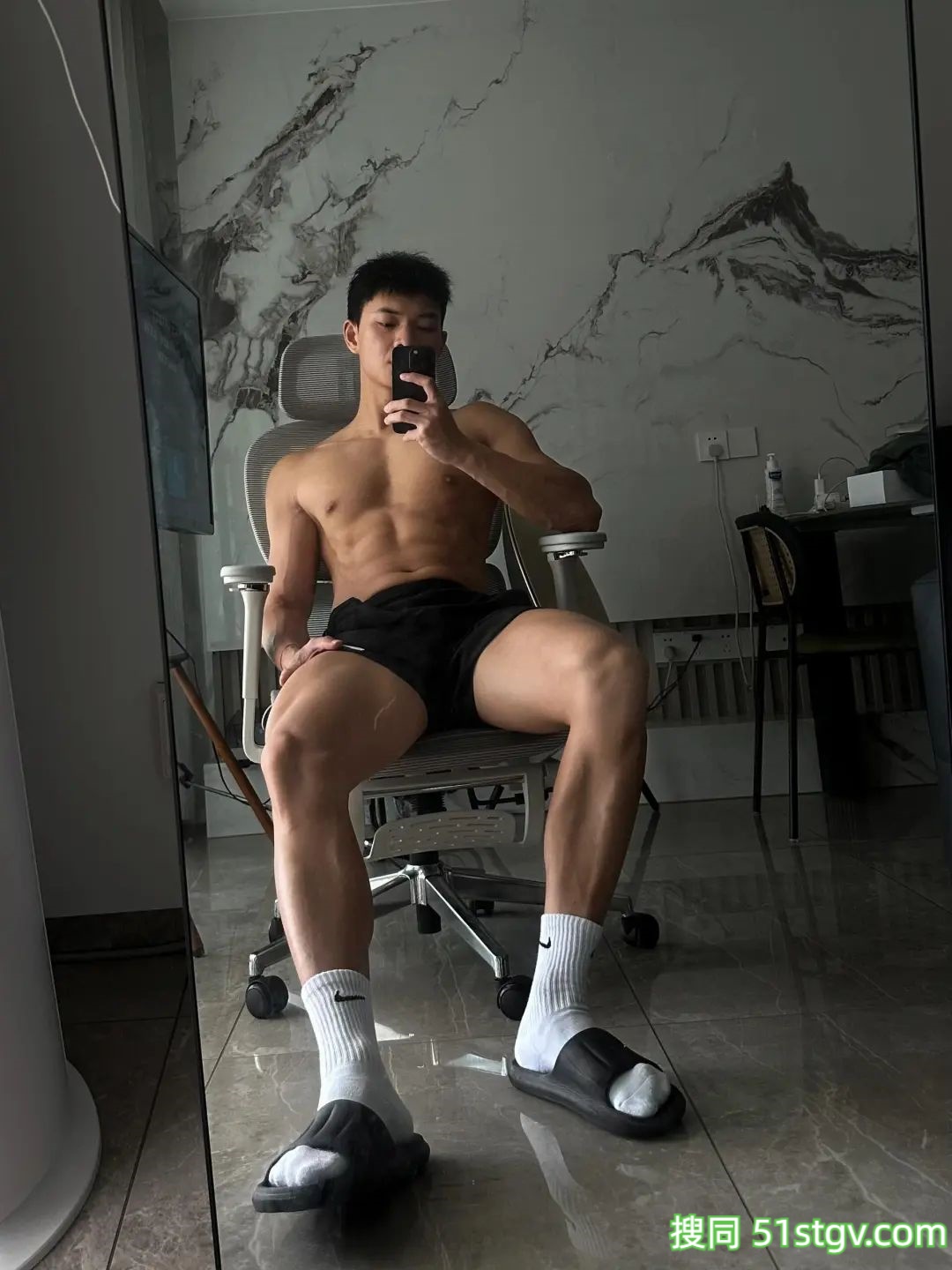 黑皮体育生zeyang-帅哥图片-51虹马